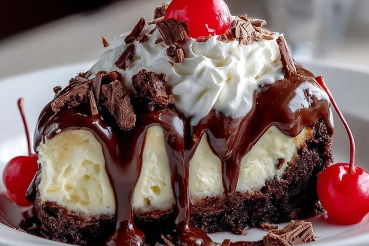 Hot Fudge Sundae Brownie Cheesecake